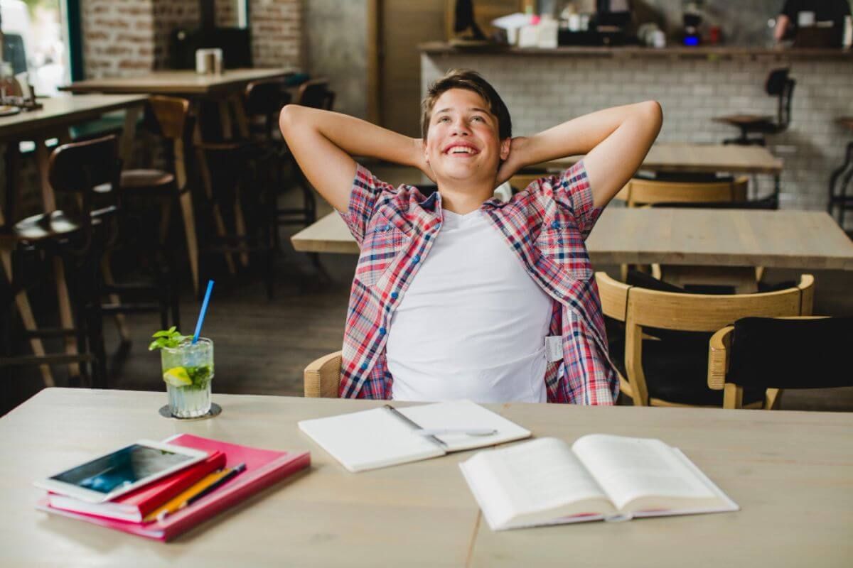 Why It's Important to Balance Extracurricular Activities and Academics